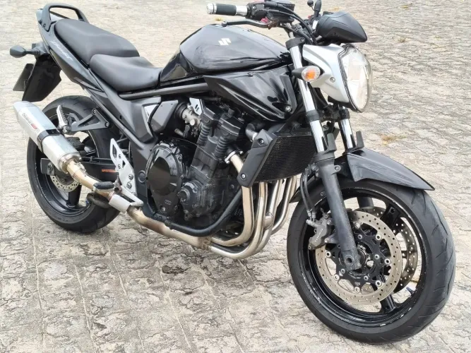 Motos Suzuki Bandit N-600/ 650 no Brasil
