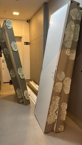 "alisar de porta" no Brasil