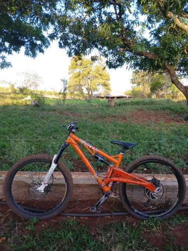 "bikes de downhill" - Ciclismo no Brasil