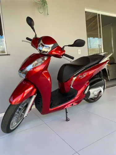 Motos Honda SH 300i no Brasil