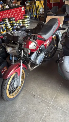 Motos Yamaha RD 135 no Brasil