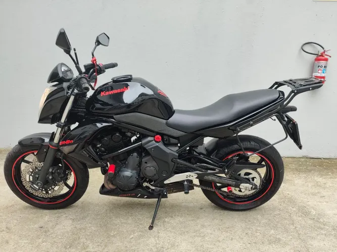 Motos Kawasaki ER-6N 650cc no Brasil