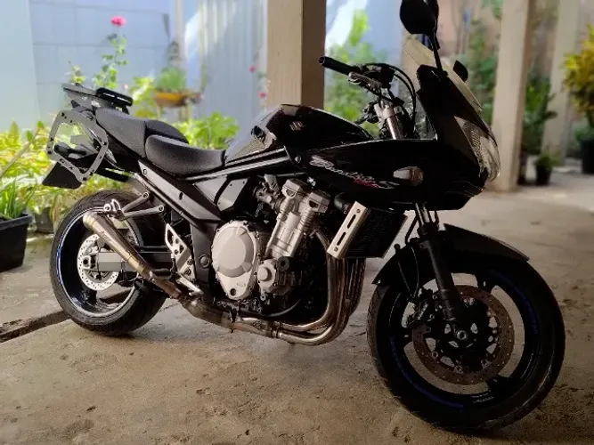 Motos Suzuki Bandit N-1250 no Brasil