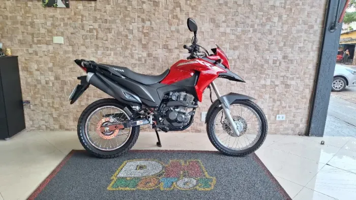 Motos Honda XRE 2024 no Brasil