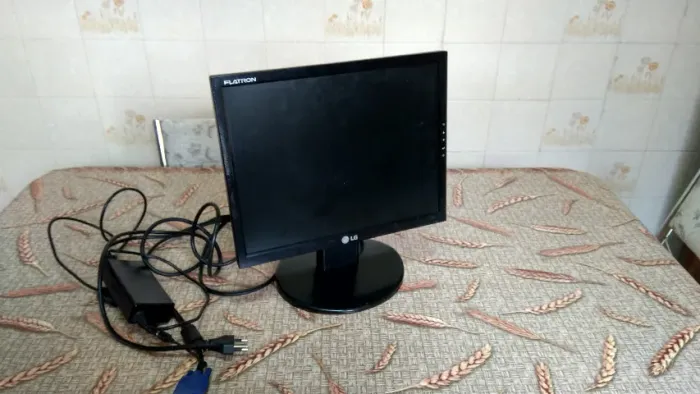 "monitor lcd lg flatron" - Monitores no Brasil