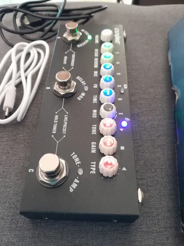 "pedaleira guitarra" - Instrumentos musicais no Brasil