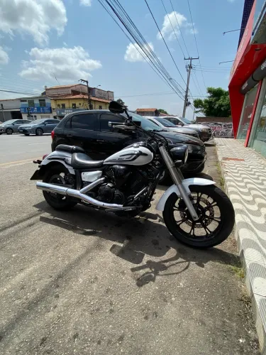 Motos Yamaha XVS 950 Midnight Star no Brasil