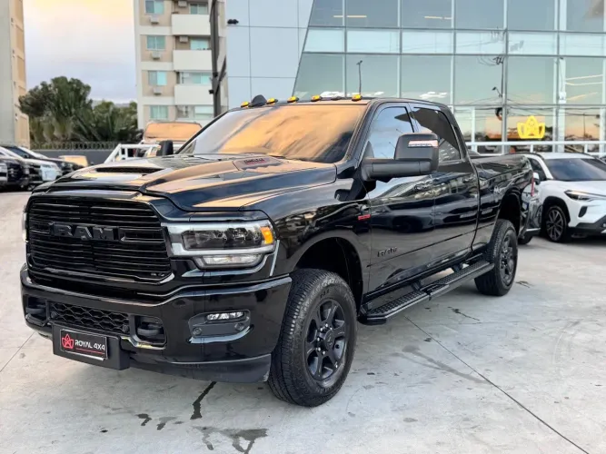 Ram 2500 Laram. 6.7 Night ED. TB CD 4X4 DIE Usados e Novos