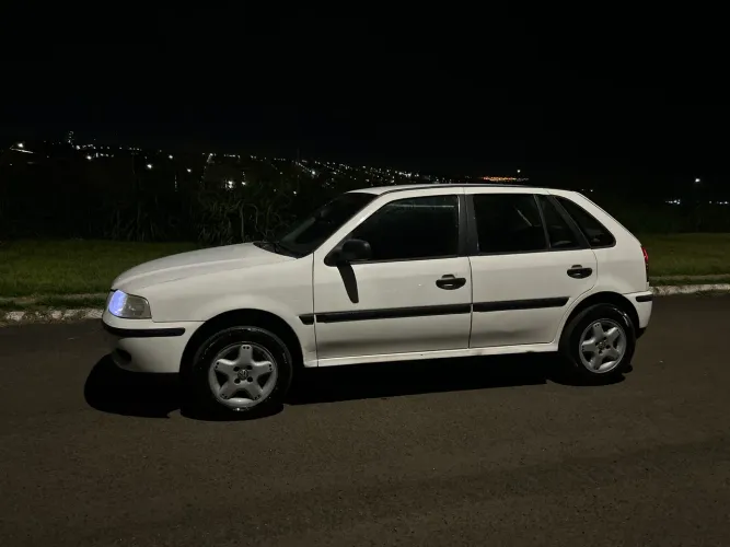 Volkswagen Gol Geração III Power 1.0 MI 16V Gasolina Mec. 4P Usados e ...