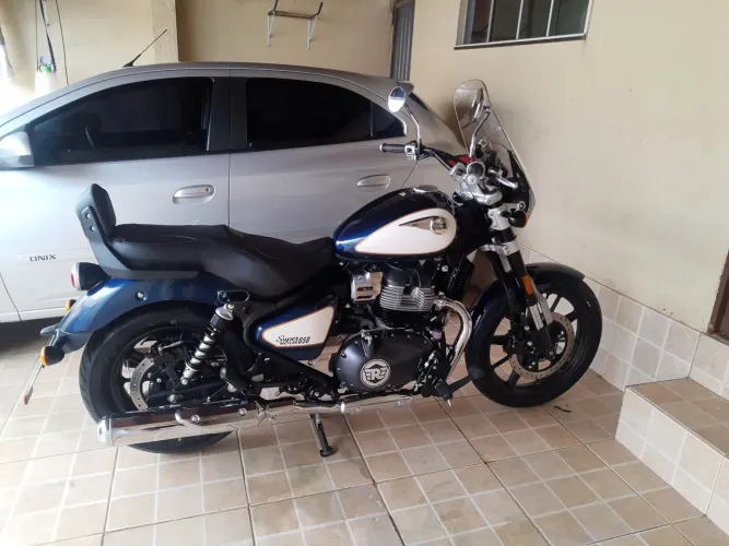 Motos Royal Enfield Super Meteor no Brasil