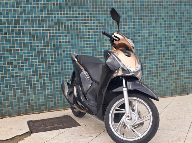 Motos Honda SH 150i/dlx no Brasil
