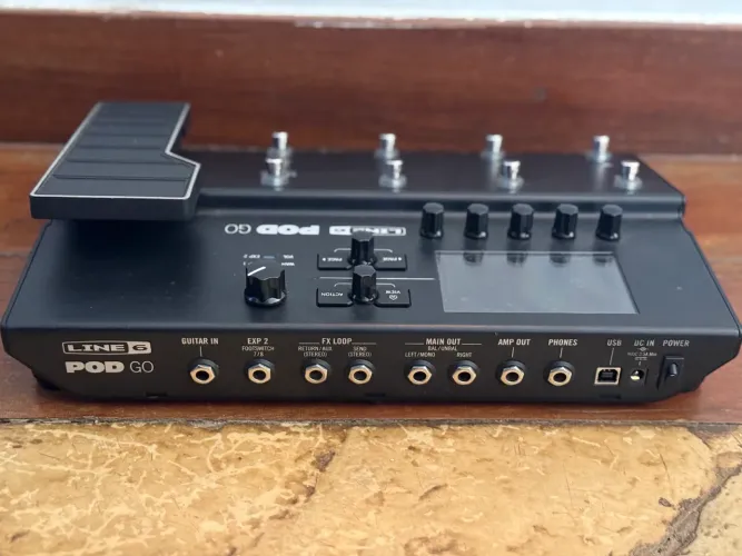 "pedaleira" - Instrumentos musicais no Brasil