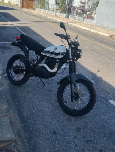 Motos Yamaha XT 225 no Brasil