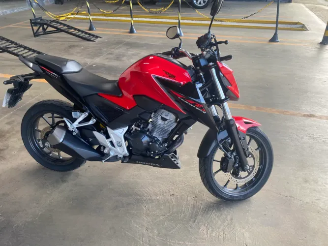 Motos Honda CB 300f Twister Flex 2024 no Brasil