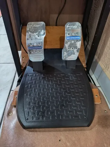 "thrustmaster t300" no Brasil