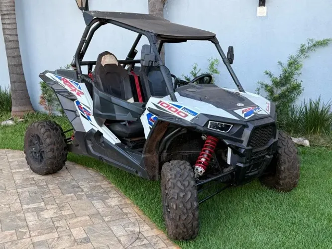 Motos Polaris RZR no Brasil