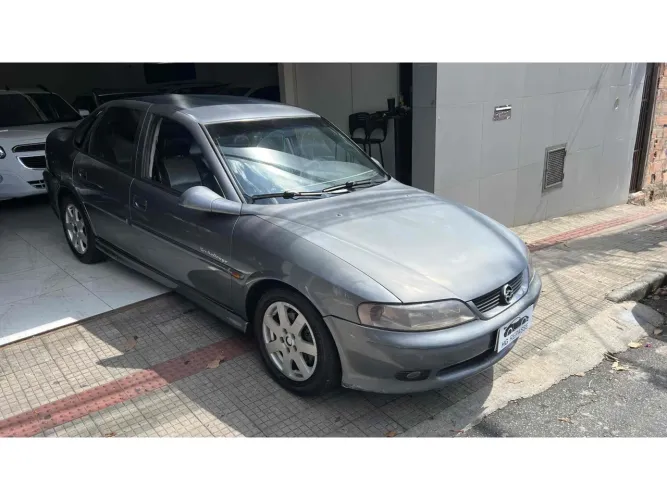 Chevrolet Vectra CD 2.2 16V / 2.0 16V Mec./aut. Usados e Novos
