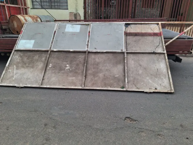 "portao fechado" - Portas e Janelas no Brasil