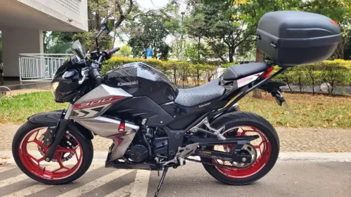 Motos Kawasaki Z 300 no Brasil
