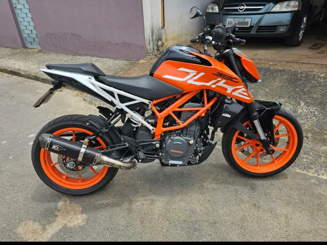 Motos KTM Duke 390 no Brasil