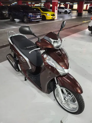 Motos Honda SH 300i no Brasil