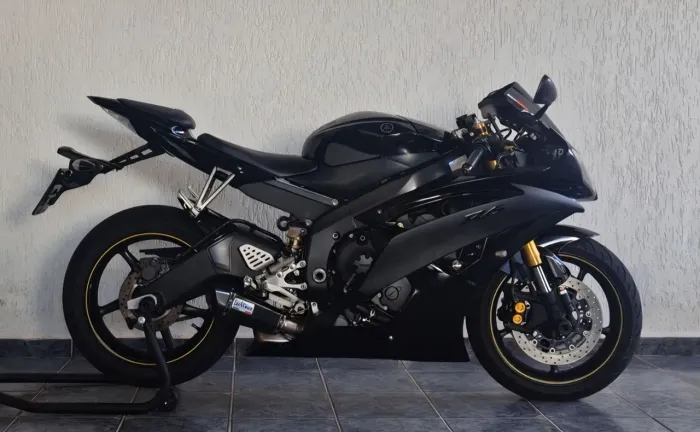 Motos Yamaha YZF R-6 600 no Brasil