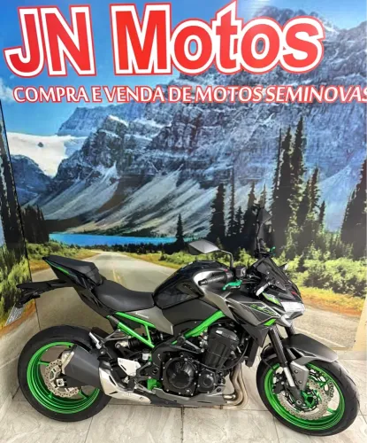 Motos Kawasaki Z 900 no Brasil