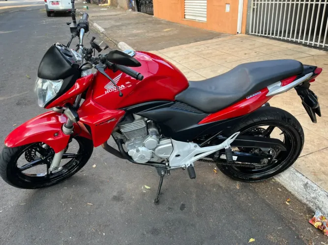 Motos Honda CB 2014 no Brasil