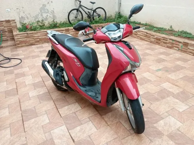 Motos Honda SH 150i/dlx no Brasil