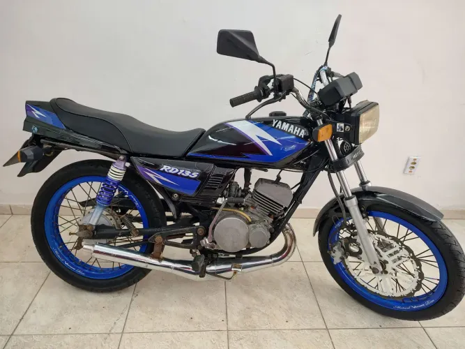 Motos Yamaha RD 135 no Brasil