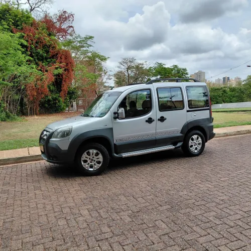 "carros com 6 lugares" - Carros Usados e Novos à venda