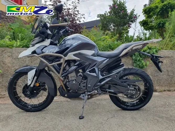 Motos Zontes T 350 X no Brasil