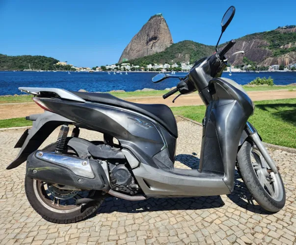 Motos Honda SH 300i no Brasil