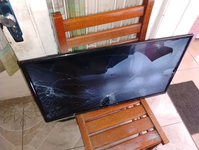 "tv de led 32 polegadas smart" - TVs no Brasil