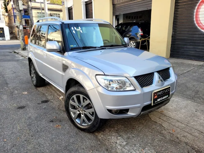 Mitsubishi Pajero TR4 2.0 Flex 16V 4X2 Mec. Usados e Novos