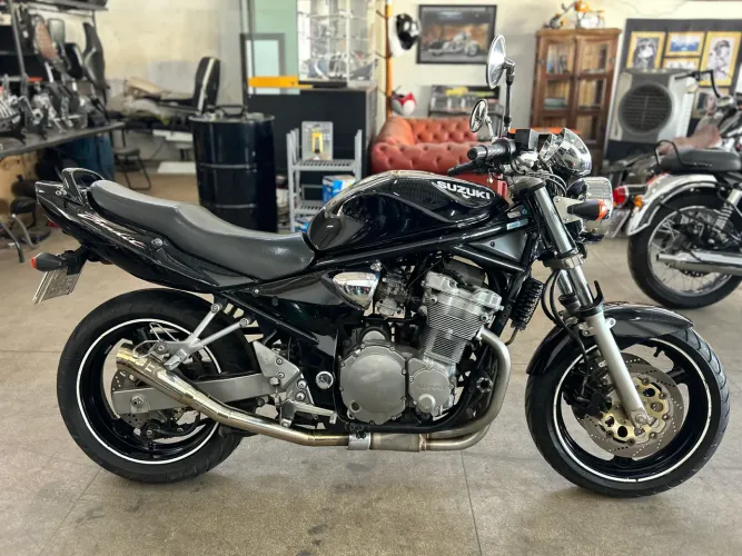 Motos Suzuki Bandit N-600/ 650 no Brasil